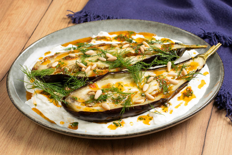 Melanzane arrosto con burrata e olio al peperoncino