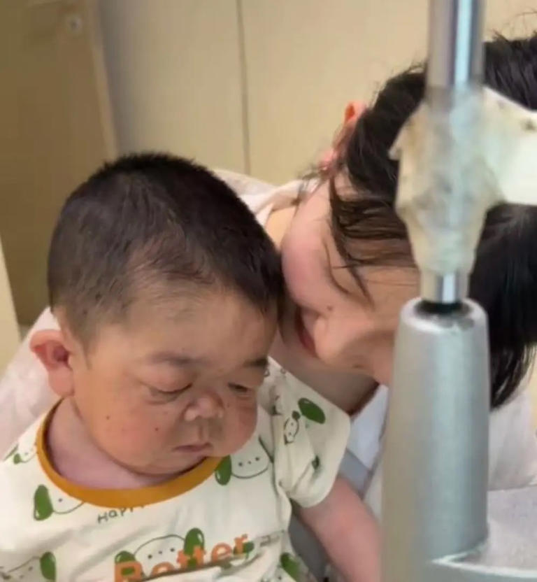 Baby-sized Chinese man, 25, goes viral online after younger sister ...