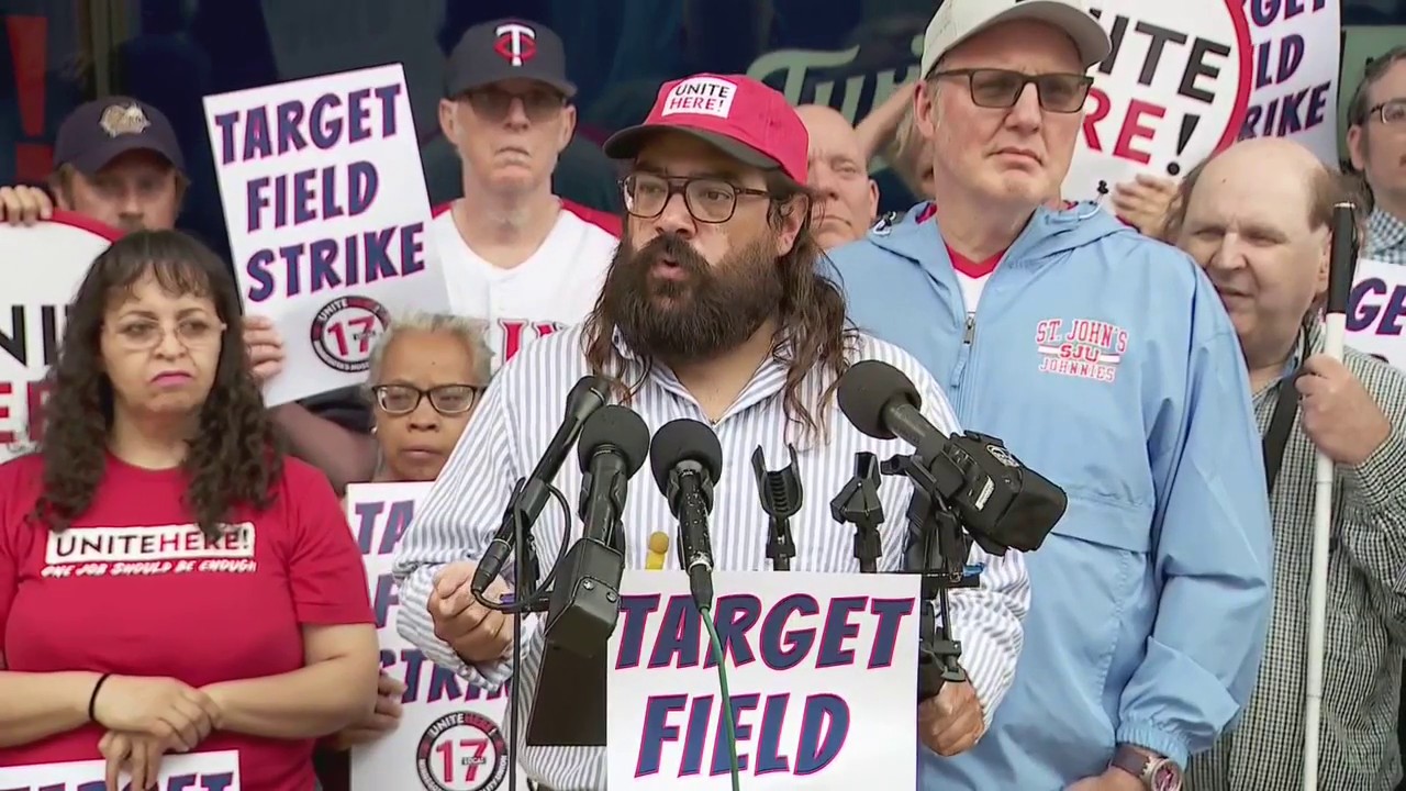 Target Field concession workers announce strike date