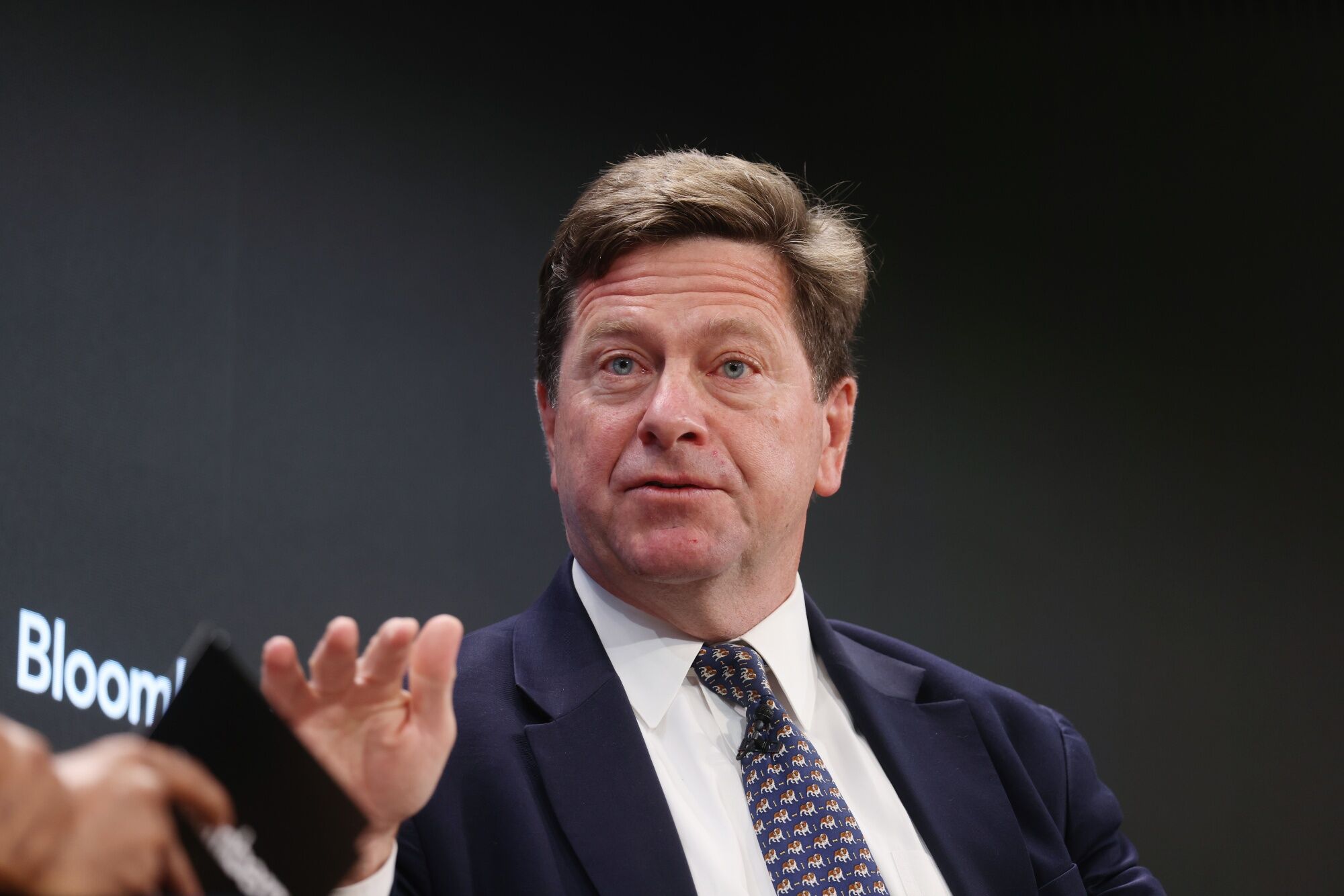 Trump taps Wall Street top cop Jay Clayton as intelligence chief