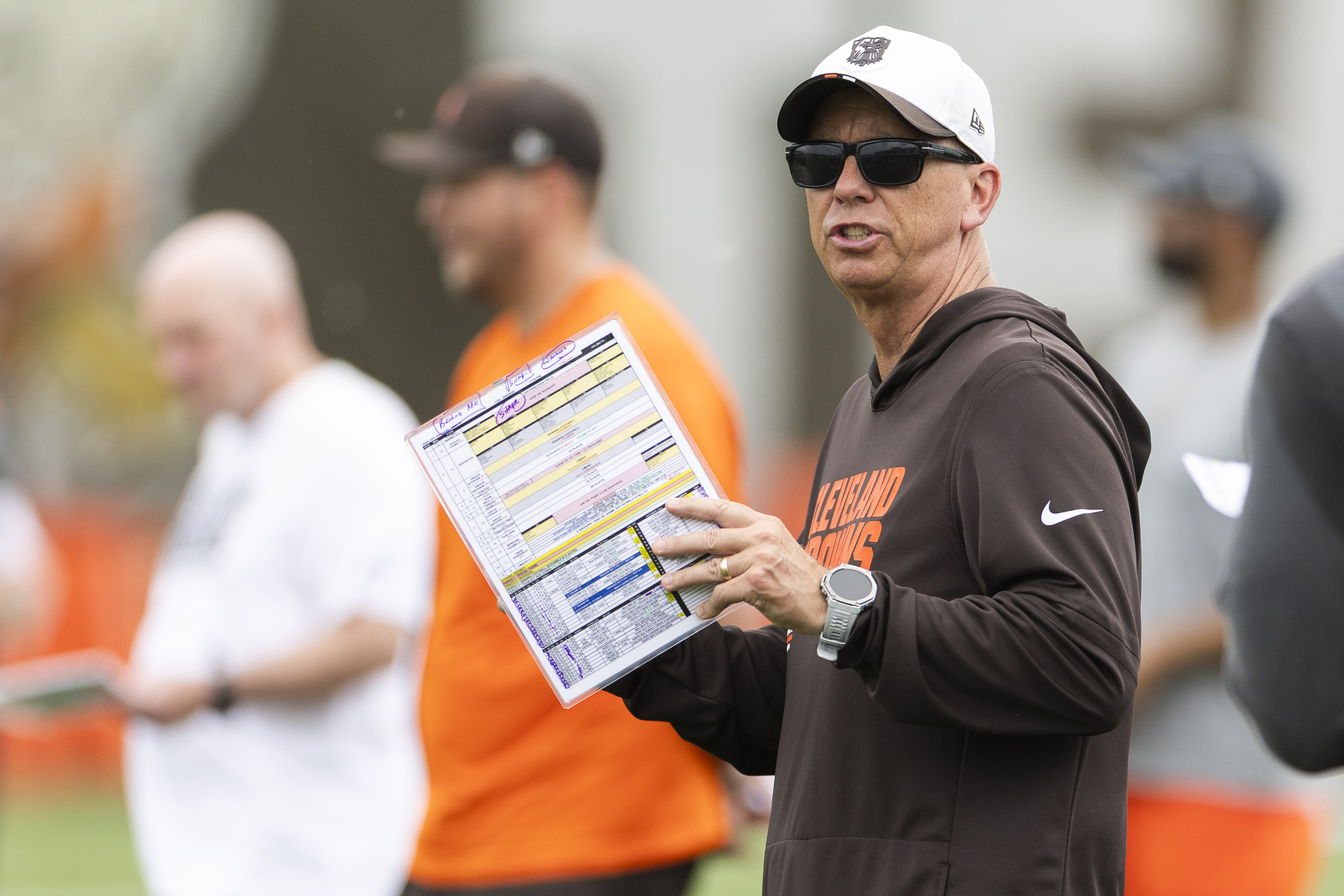 Browns' Todd Monken shares final Shedeur Sanders, Deshaun Watson ...