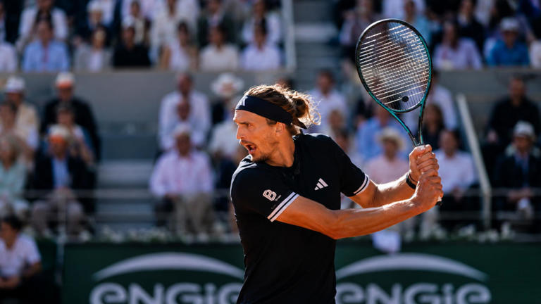 Watch: Alexander Zverev arrives in Halle days after historic Roland ...