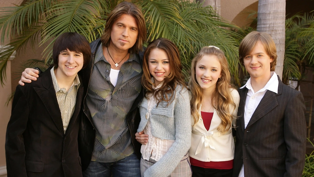 16 adult actors who played teen roles
