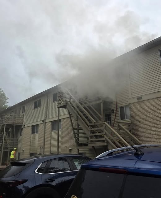 Lightning strike causes fire at Iowa City apartment