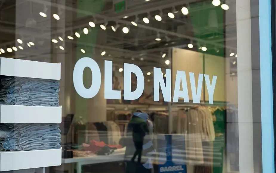 Old Navy’s $6 relaxed tank draws summer fashion buzz