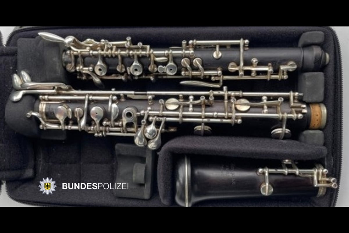 Gestohlene Oboe taucht nach 3,5 Jahren in Musikgeschäft auf: Vater und ...