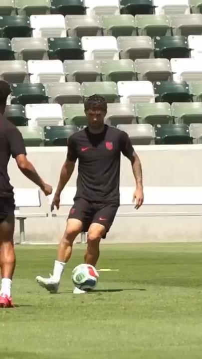 Vertical soccer WC26 USA training