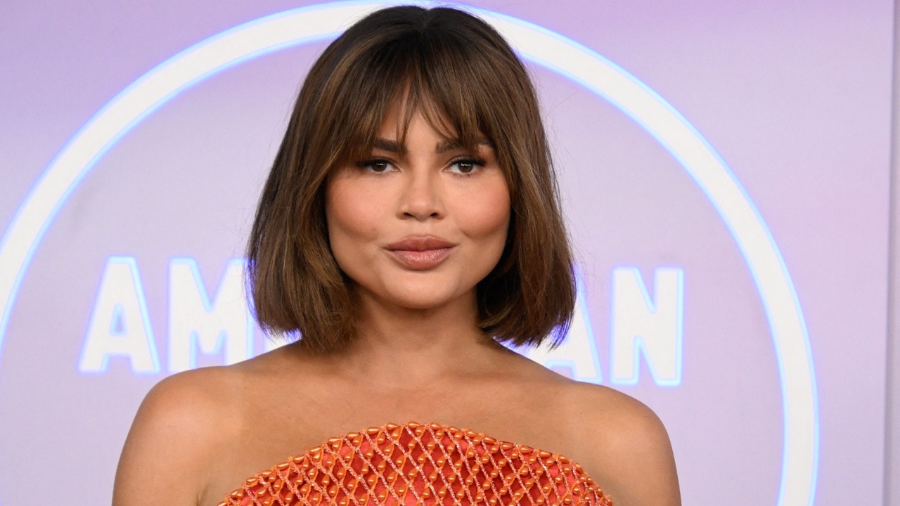 Chrissy Teigen says ‘I went to bed without a dad’ as she mourns father ...