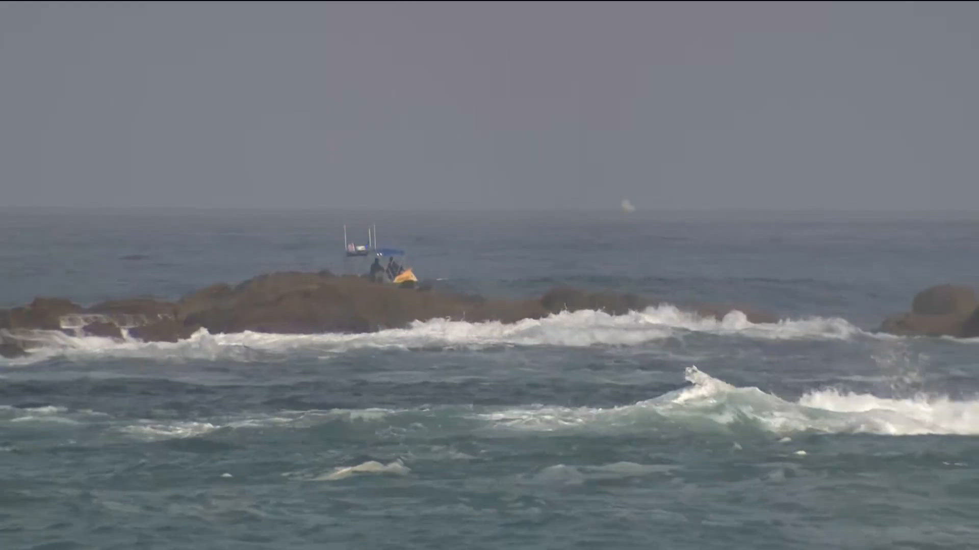 Crews recover body of 5-year-old girl swept from Laguna Beach shore