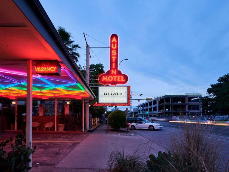 Austin Motel's pool time travels to 1999 for themed floating film series