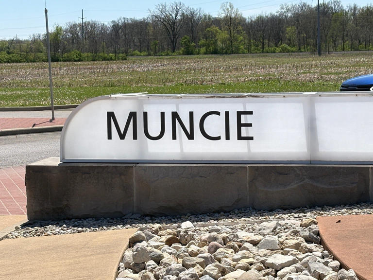 Muncie woman sues housing authority over carbon monoxide deaths