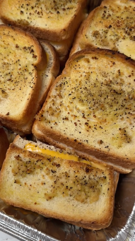 Homemade grilled cheese lasagna like never before
