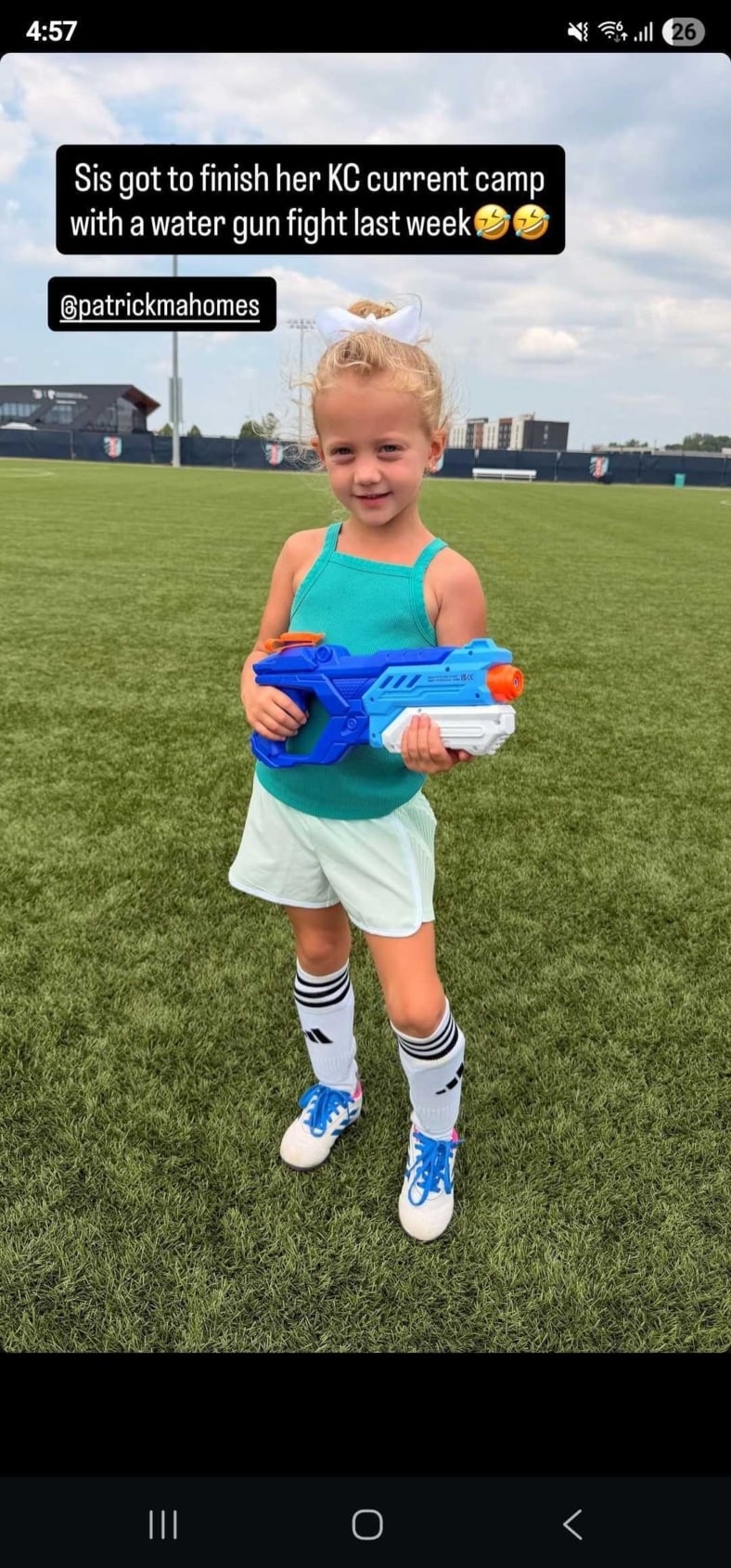 Brittany Mahomes embraces sports mom life as kids get busy during ...