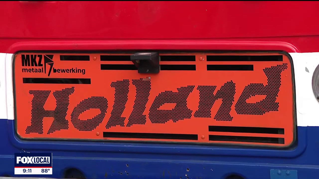 North Texas Netherlands fans await arrival of Dutch Orange bus