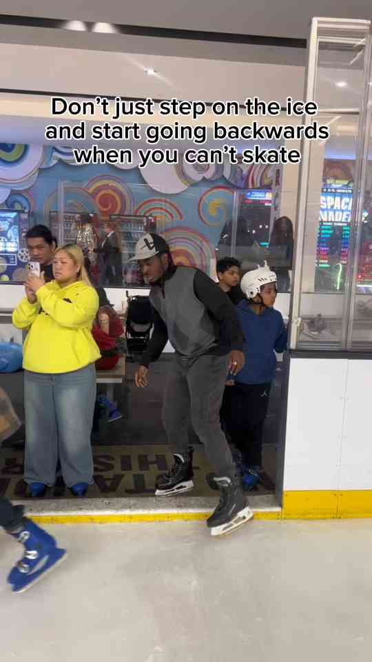 Learn to ice skate backwards in just one minute