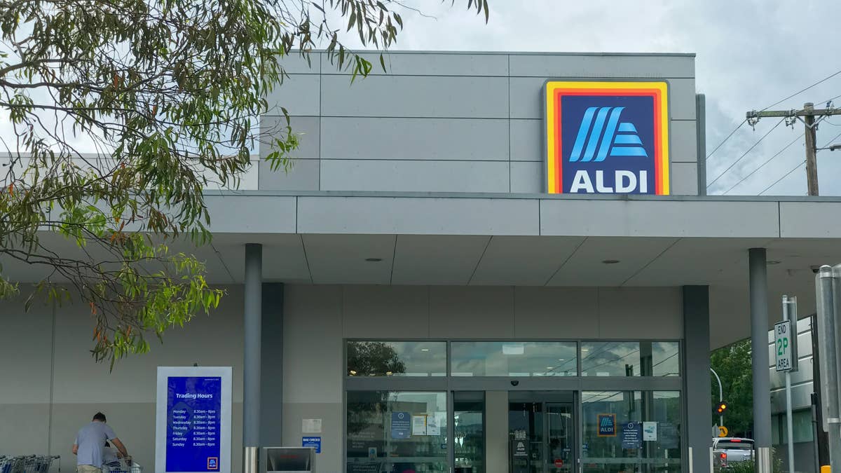 Aldi's $10 table runner will add a pop of personality to your table