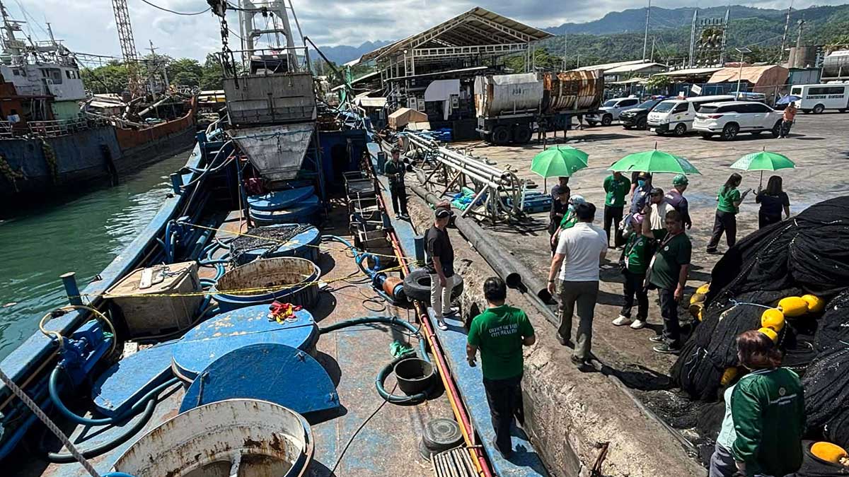 4 die after collapsing inside fishing vessel hatch in Zamboanga City