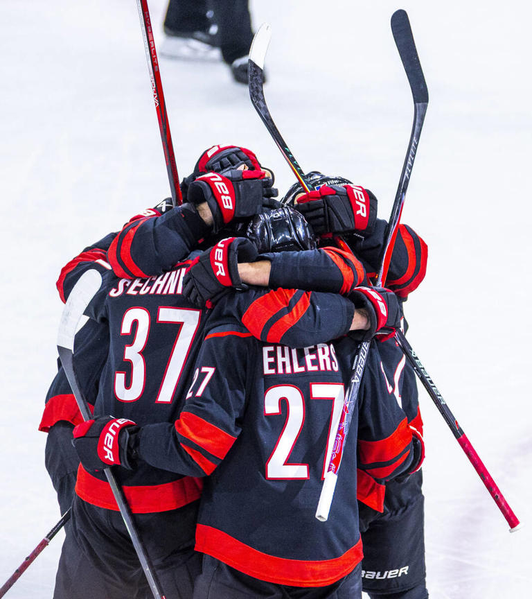 Power failure: Golden Knights lose Game 5 — and Karlsson — against ...