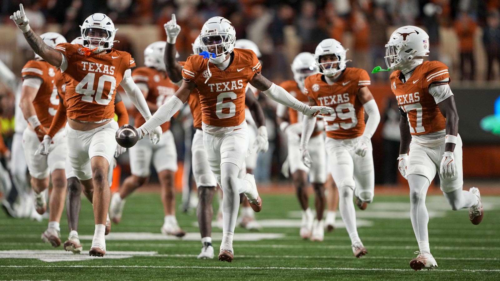 Texas claims 4-star DL over Georgia, Ohio State and Oregon