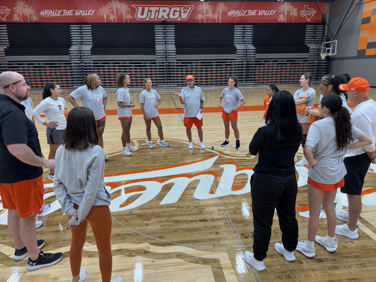 UTRGV women’s basketball tips off summer practice