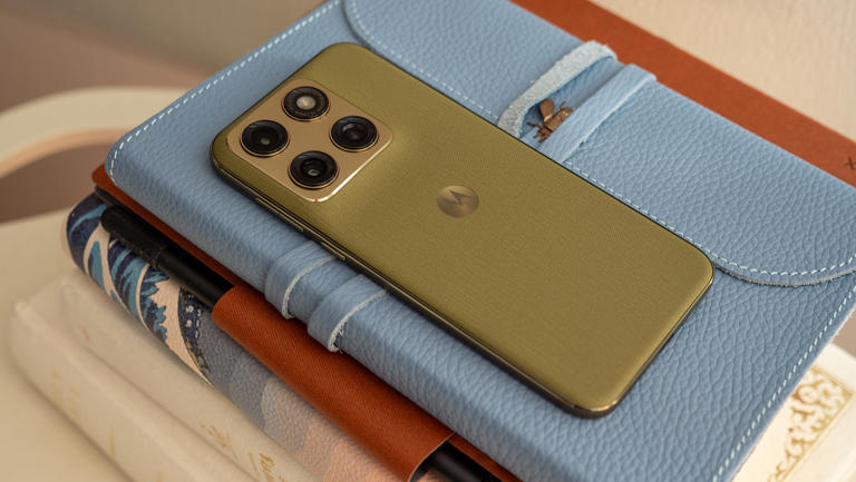 Nobody understands smartphone design like Motorola, and I'm totally ...