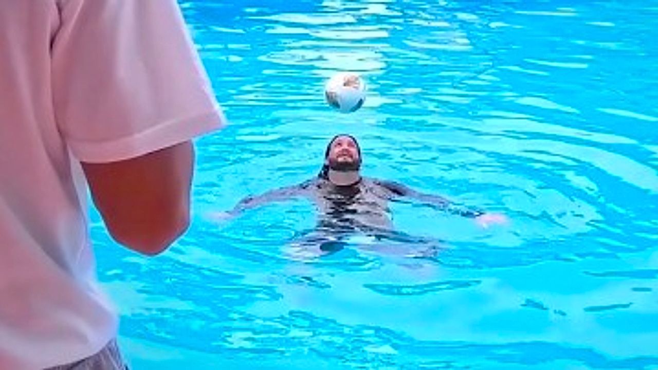 Cuban athlete smashes his own Guinness records for underwater ball control