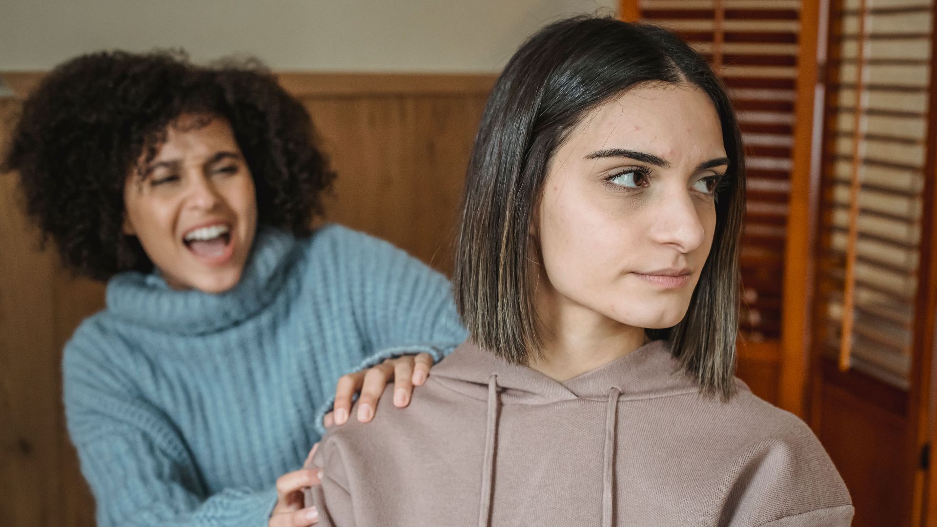 10 signs people secretly like you & 10 signs they are just being polite