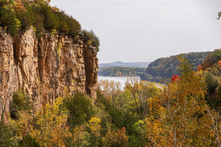 9 retirement cities where hikers can make the trail part of everyday life