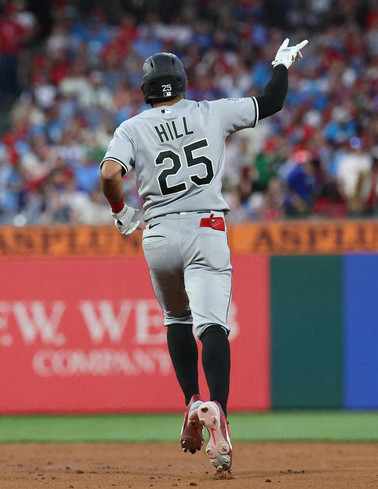 Phillies trade prospects to White Sox for Derek Hill