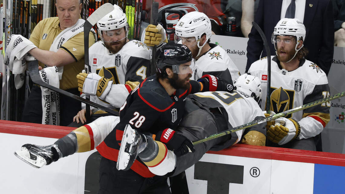 Hurricanes-Golden Knights Game 5 updates: Carolina leads Vegas in third ...