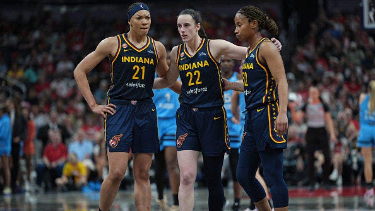Caitlin Clark drops 32-point double-double in Taylor Swift Nikes as ...