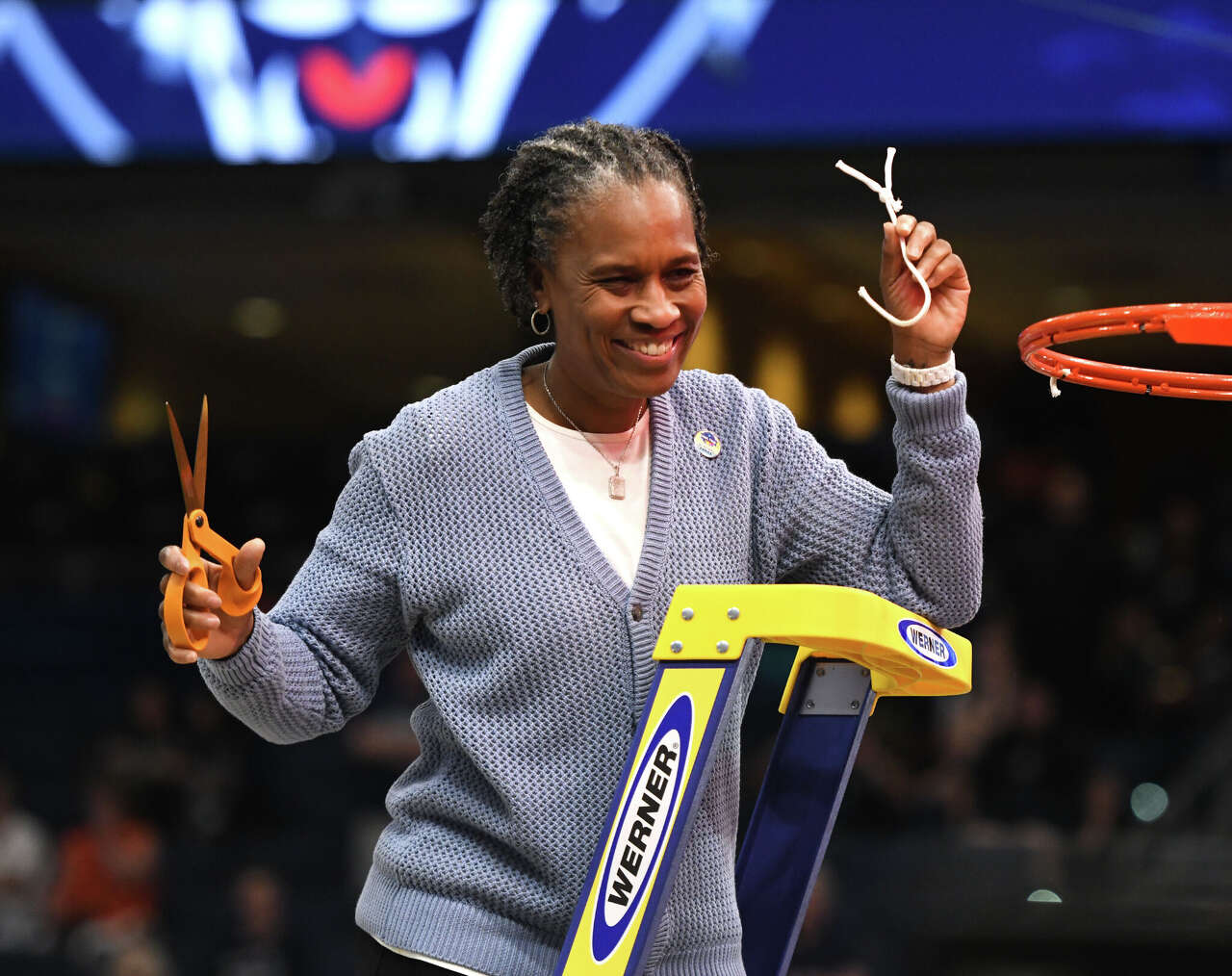 Jamelle Elliott explains why she left UConn women's basketball ...