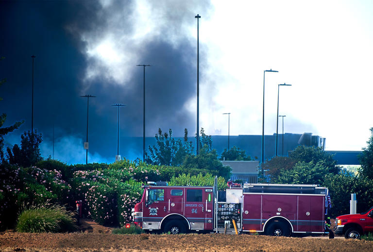 Massive fire destroys 1 million-square-foot Medline facility in Tracy