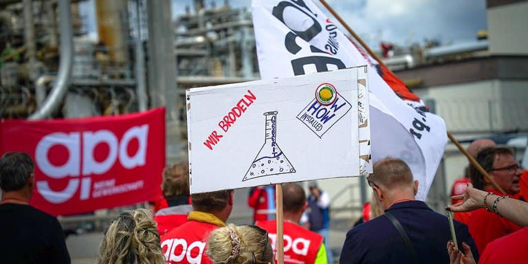 Nach 8. Verhandlungsrunde: Einigung beim Chemie-KV