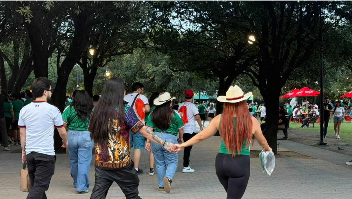 ¡De verde y con sombrero! Disfrutan primer día del Fan Fest por Mundial ...