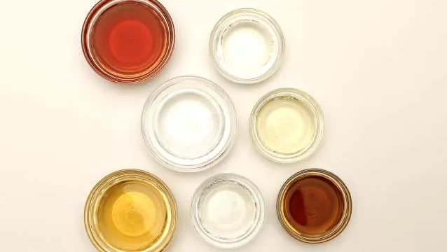 Vinegar as a natural odor neutralizer