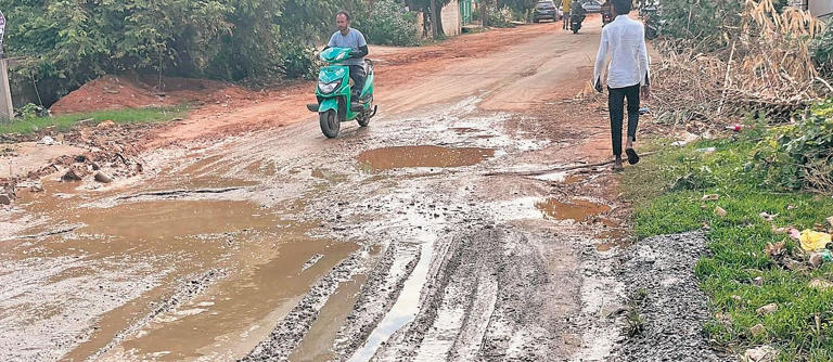 Sewage from upstream areas floods layouts in Karnataka's Byrathi