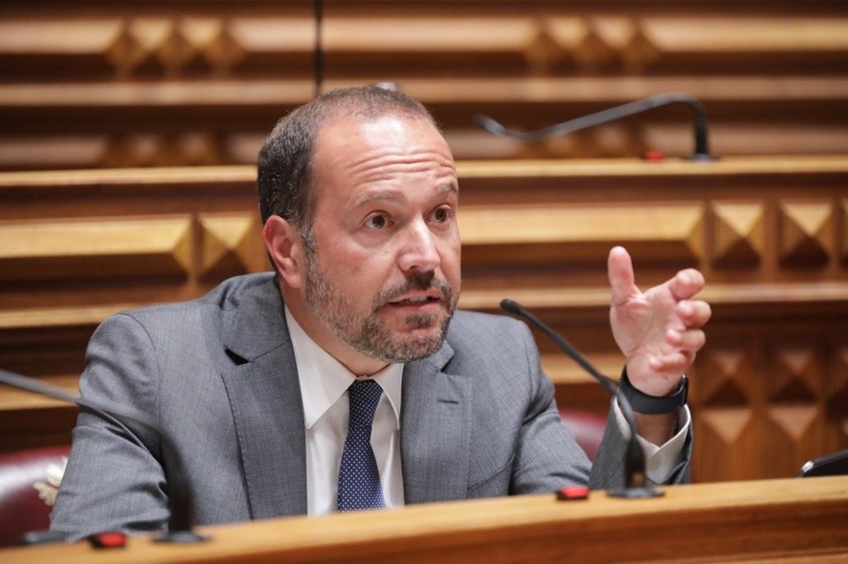 Não alinho em teses de cabala nas buscas à sede do PS