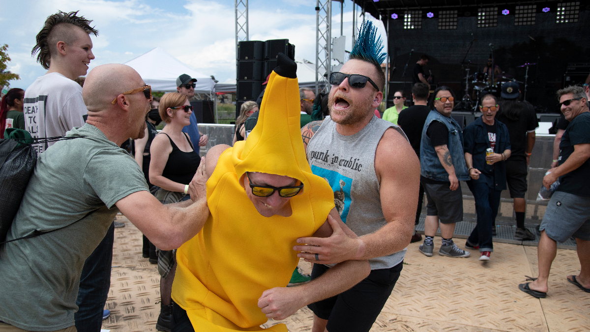 Fan dressed in banana costume harassed by hardcore band at gig ...