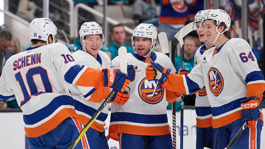 The New York Islanders and Mathieu Darche have to decide the summer's ...