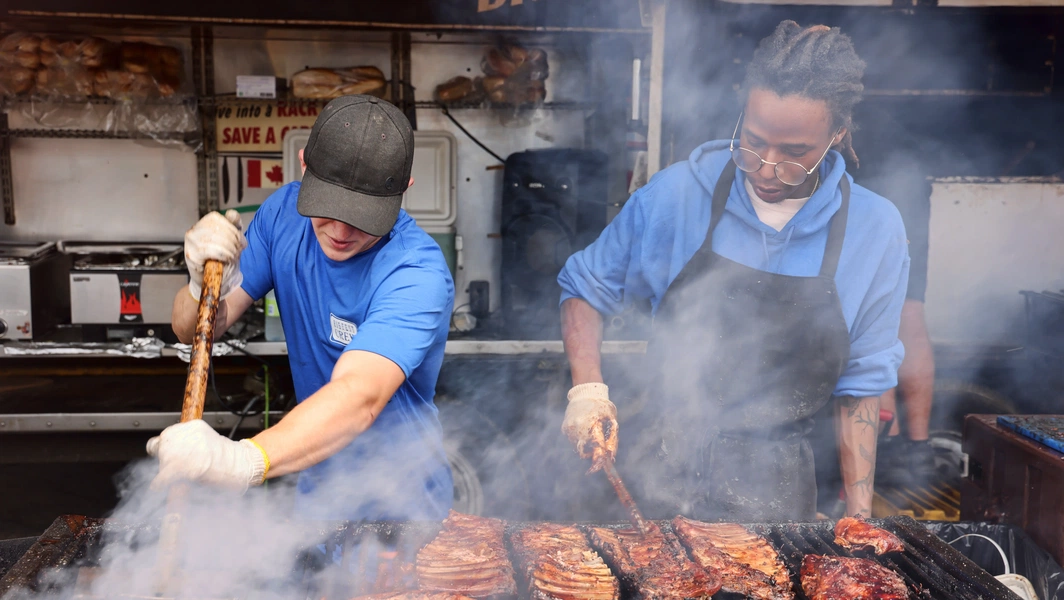 Essential techniques and tools for expert BBQ