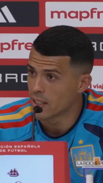 Vertical soccer WC26 Spain presser