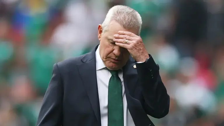 ¡Furioso! Javier Aguirre explotó tras el mal disparo de Brian Gutiérrez ...