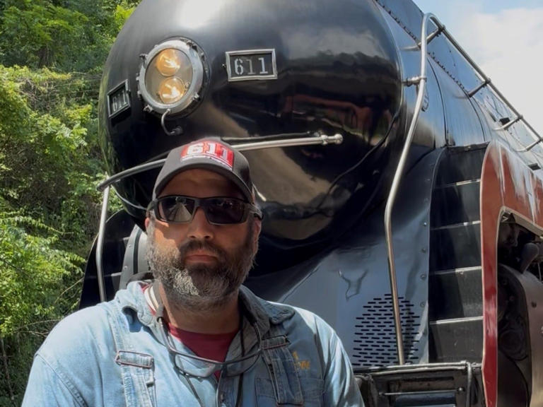 Norfolk & Western 611 steam engine comes out of retirement for 250th