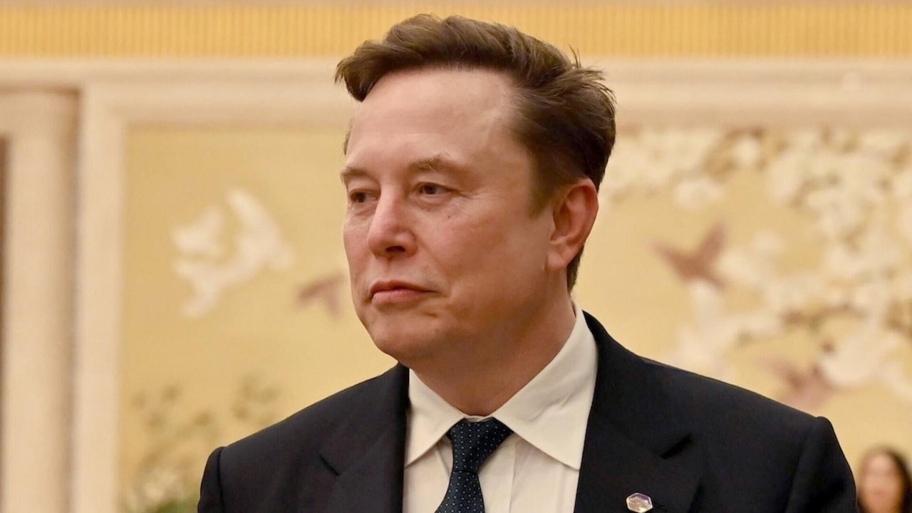 SpaceX set to go public, could make Elon Musk a trillionaire