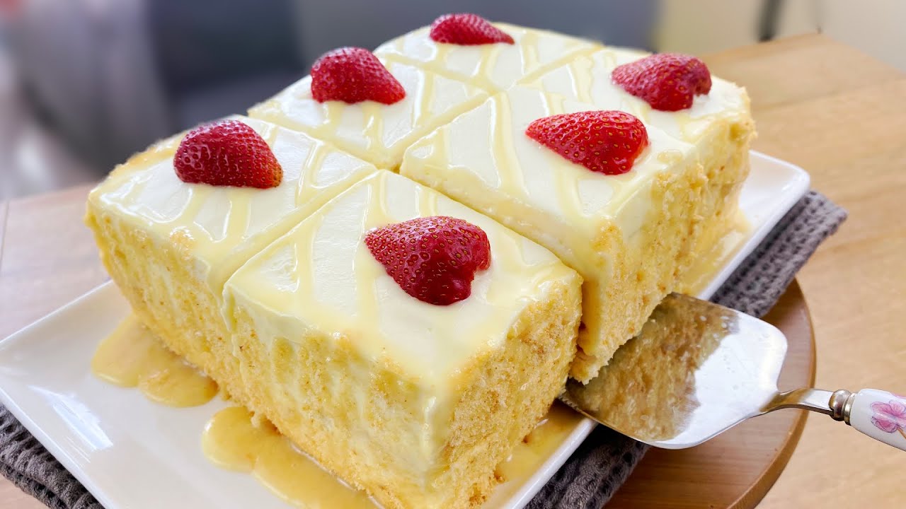 Homemade strawberry cream cake light and fluffy