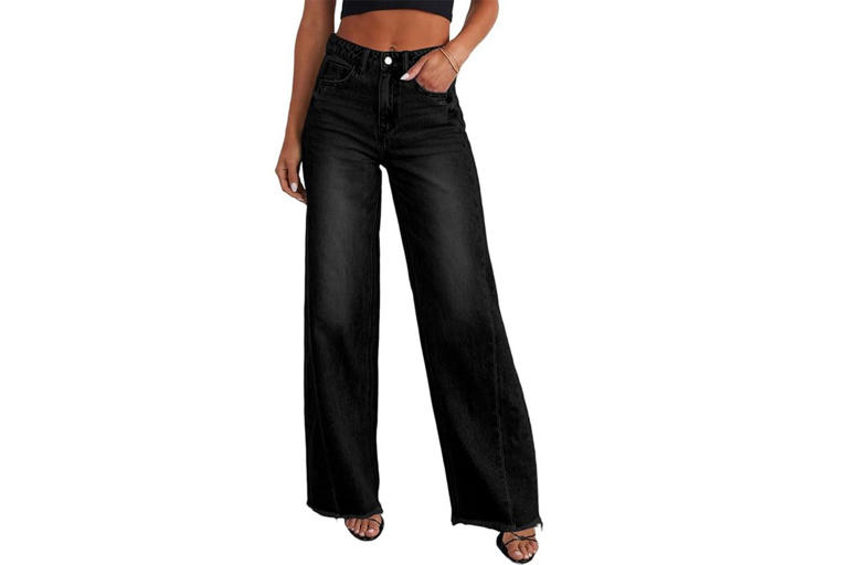Taylor Swift's eye-catching jeans cost $495 (and are almost sold out ...