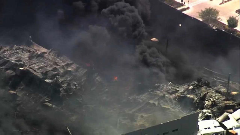 Tracy warehouse fire sends smoke plume into Santa Cruz County ...