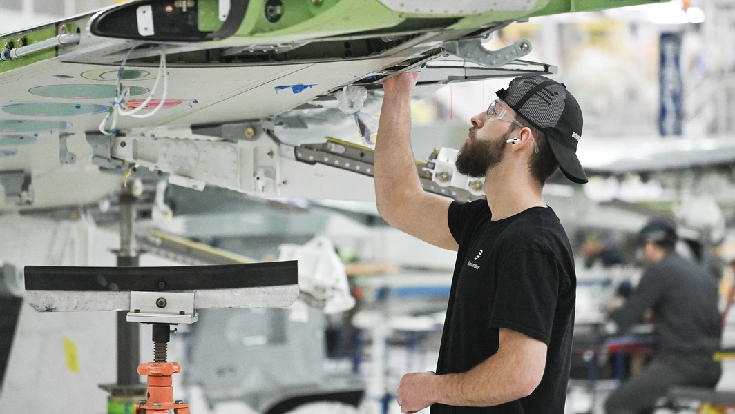 Aerospace engineering leads salary rankings amid shifting job market