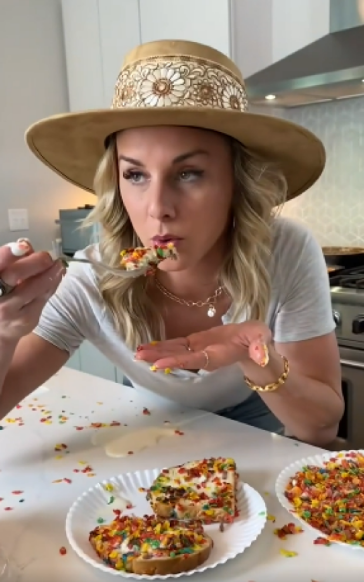 Fruity Pebbles ice cream | Easy homemade cereal dessert recipe